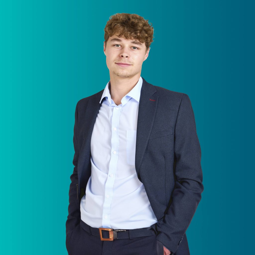 Benjamin Riddle - Bradley Hall