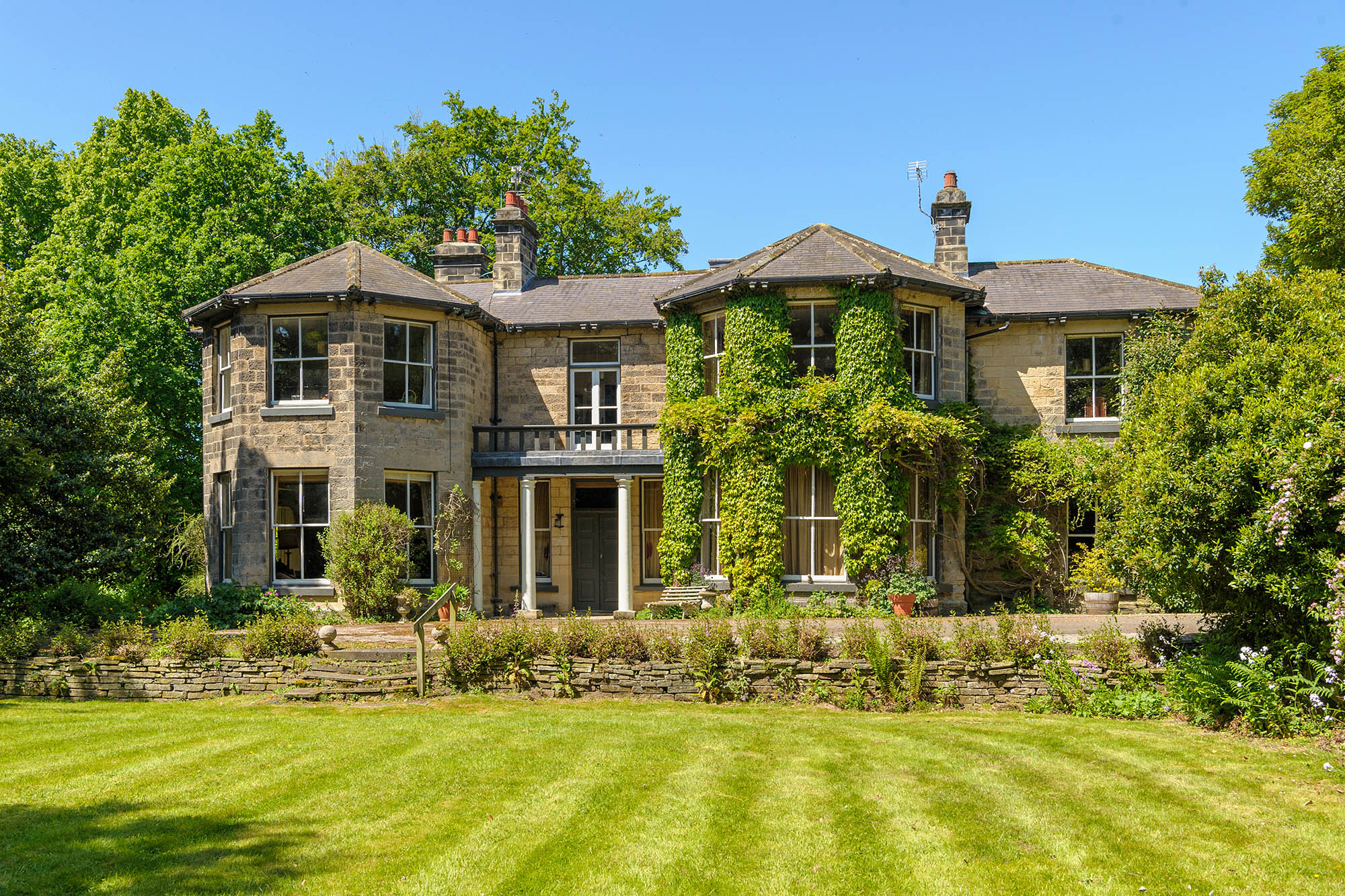 Exquisite Period Home In Sought-After North-East Postcode Hi