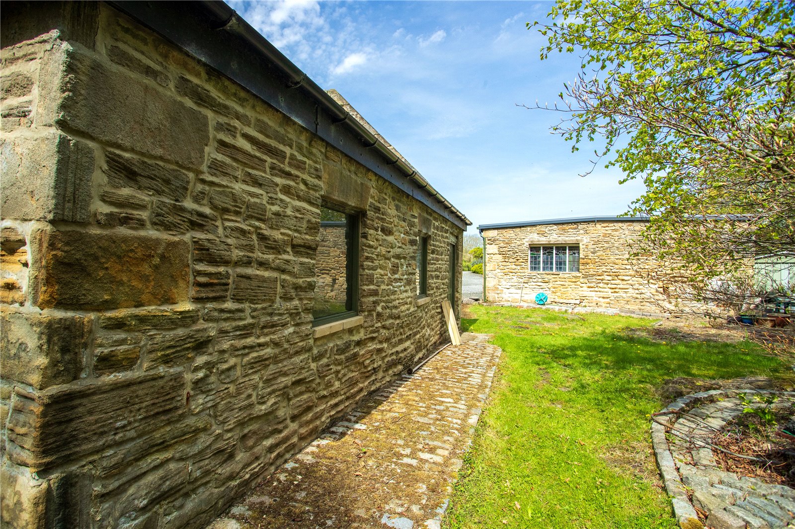 Edelweiss, Stonebridge